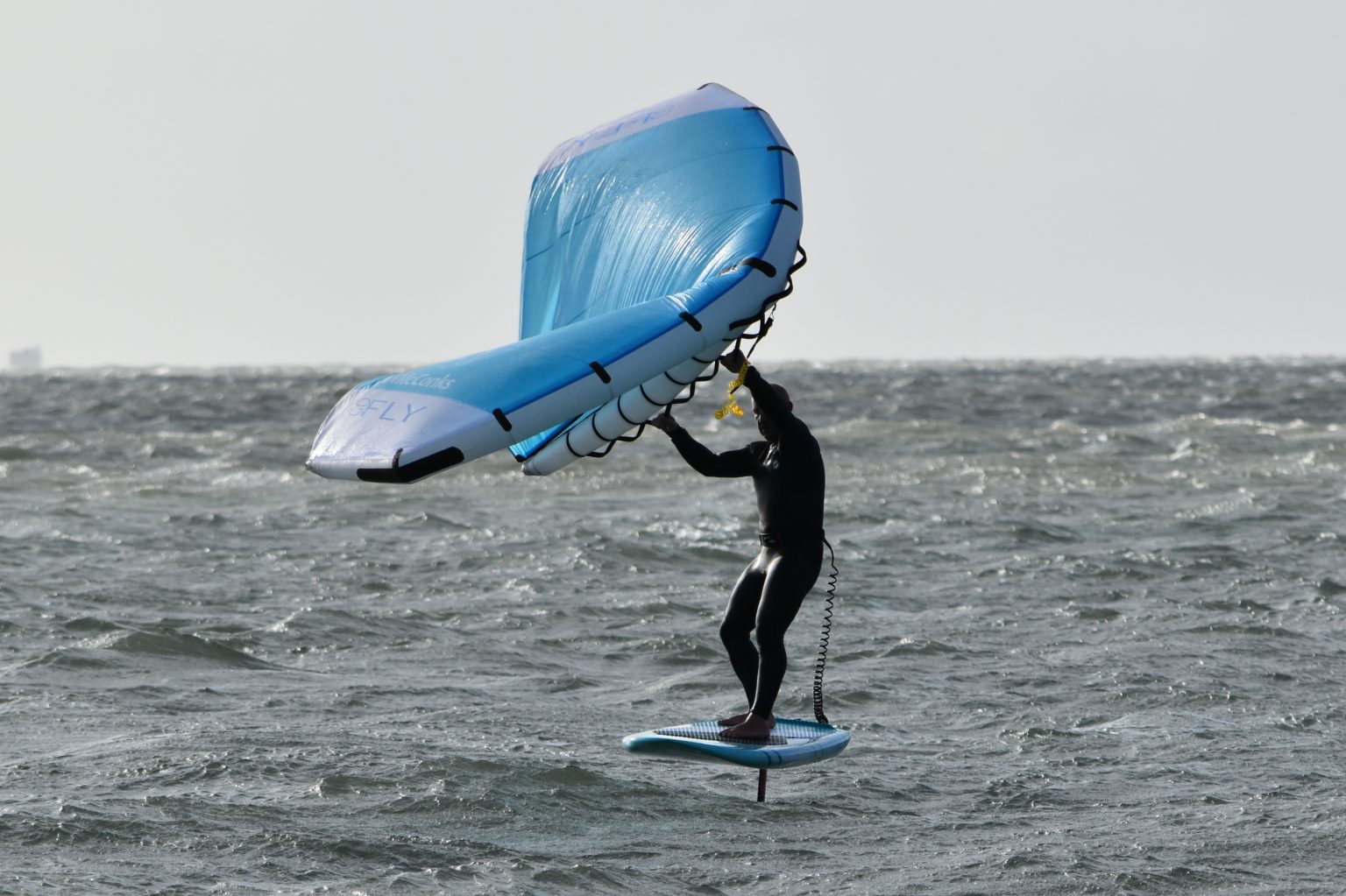 Windfoil (windsurf) vs wing foil – no comparison. – Foil Shop